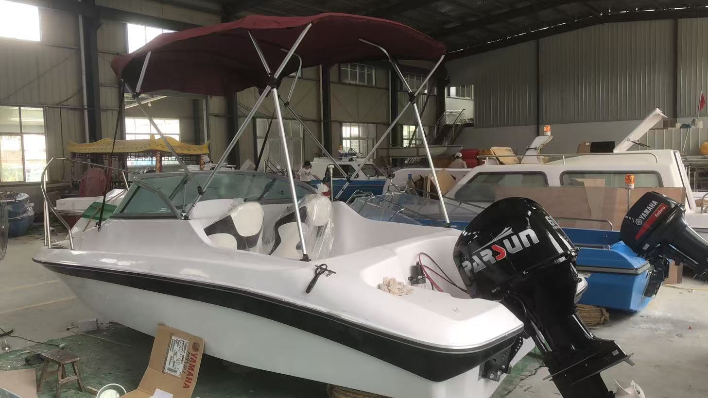 Compact Motor Boat For Lake, River, And Coastal Use - Vlefooena